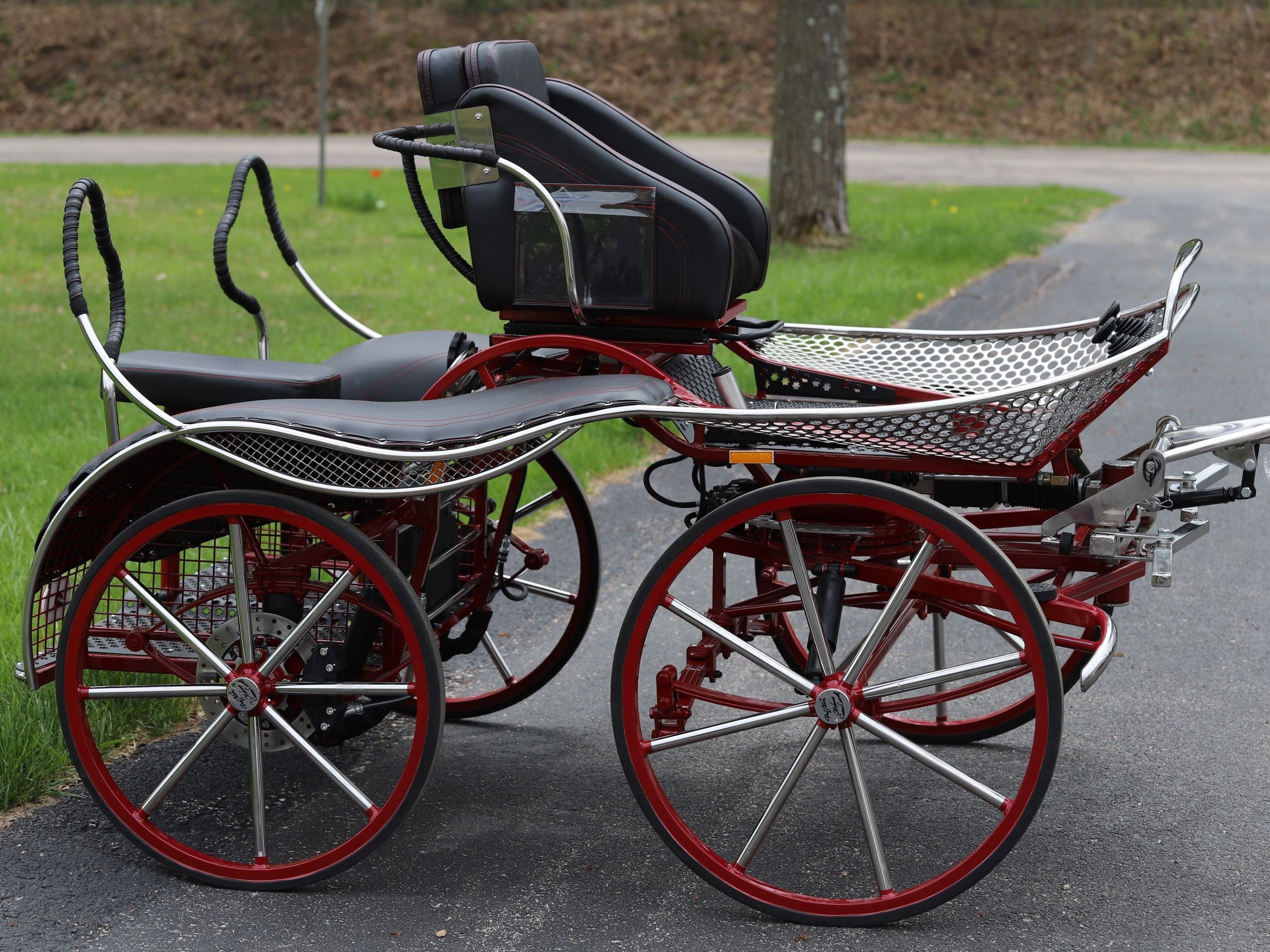 VH / VP Series Horse Marathon Vehicles | Midwest Custom Carriages