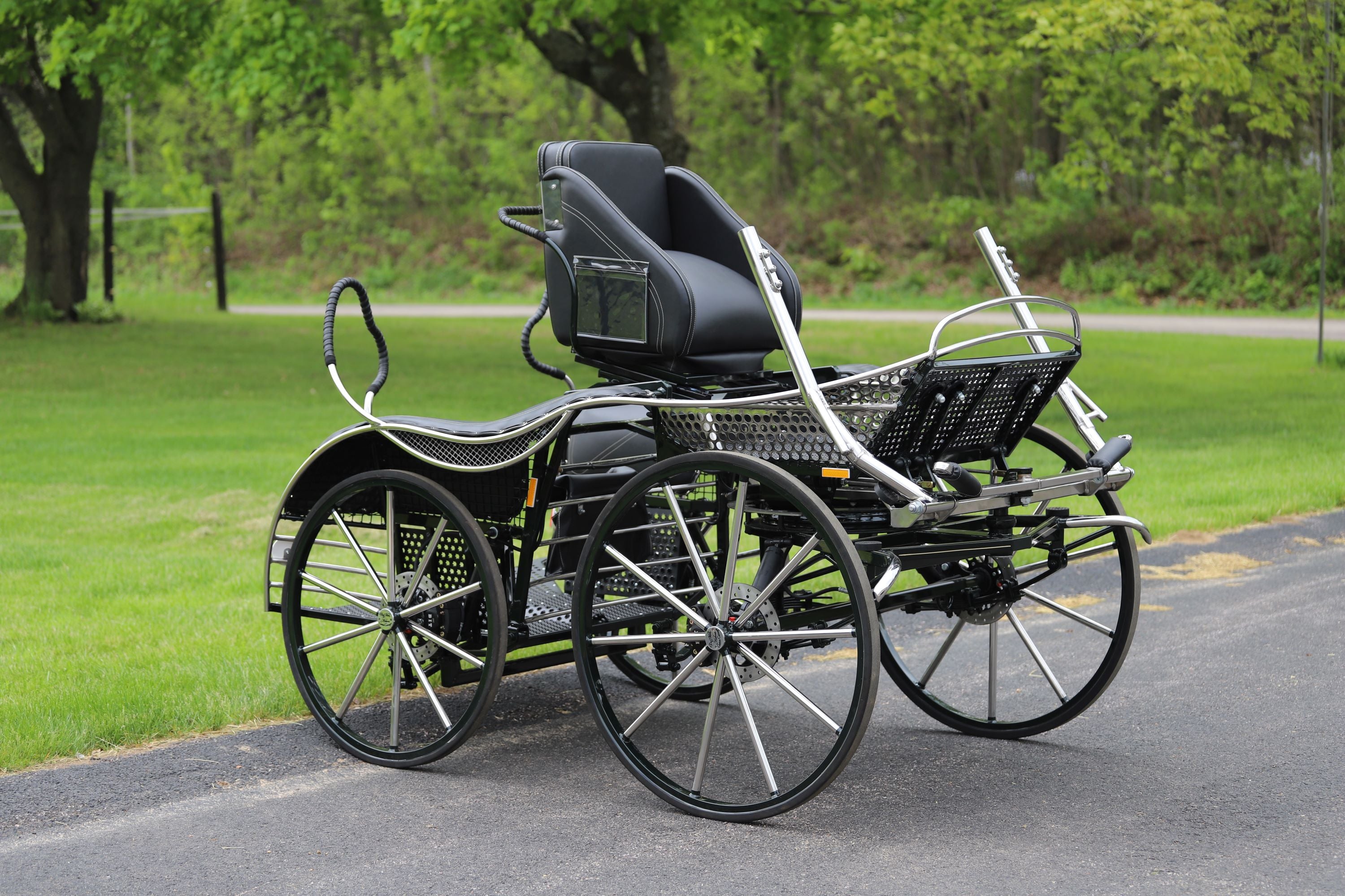 VH-1 Large Horse In Stock #25298 – Midwest Custom Carriages